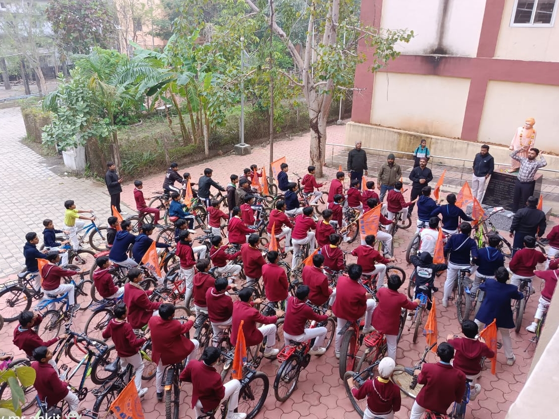 ABVP took out a cycle rally, gave the message of cleanliness, Akhil ...