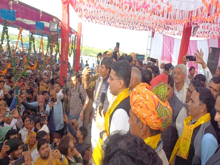 One lakh people received Prasad in Bhandara | भण्डारे में एक लाख लोगों ...