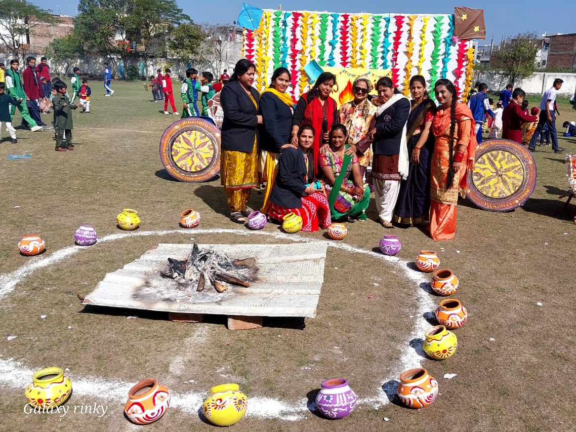 Lohri celebrated with enthusiasm in Kamla Devi Public School | कमला ...