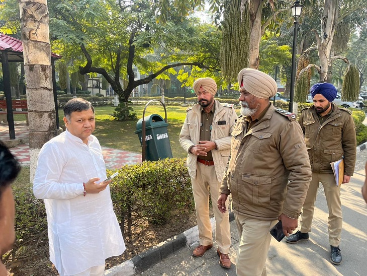 Haryana NIT Congress MLA Neeraj Sharma CM Residence Live Protest CM ...
