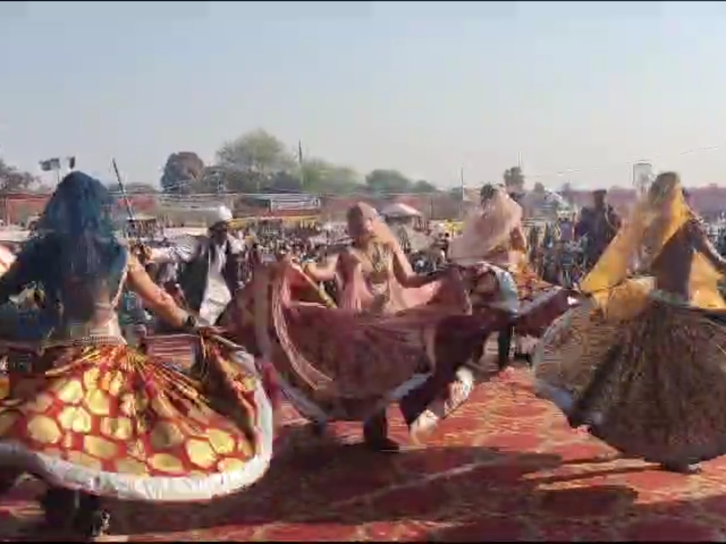 Rai dance fun in the fair | मेले में राई नृत्य की धूम: बुंदेलखंड के ...