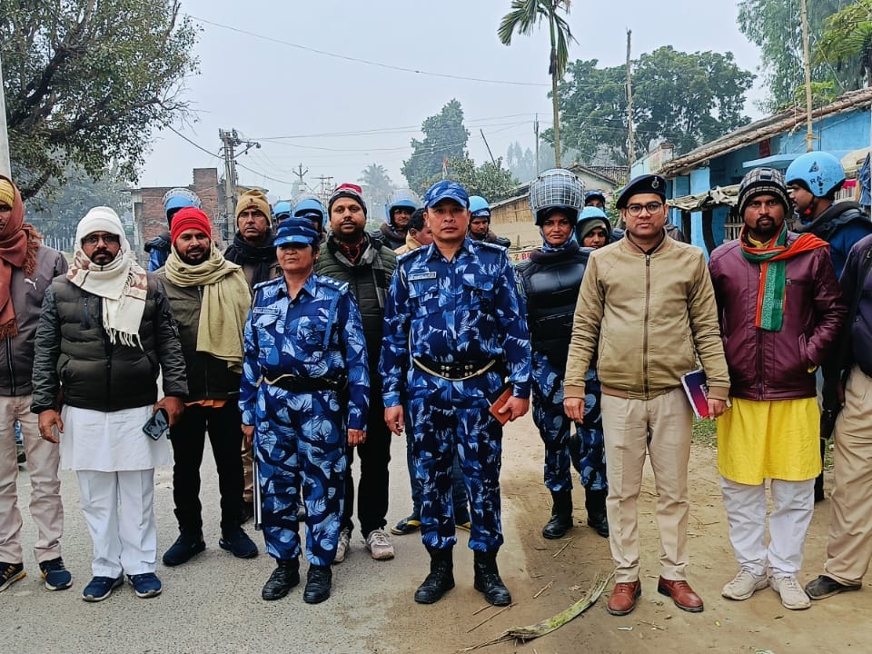 Flag march of Rapid Action Team in India-Nepal border area | भारत-नेपाल ...
