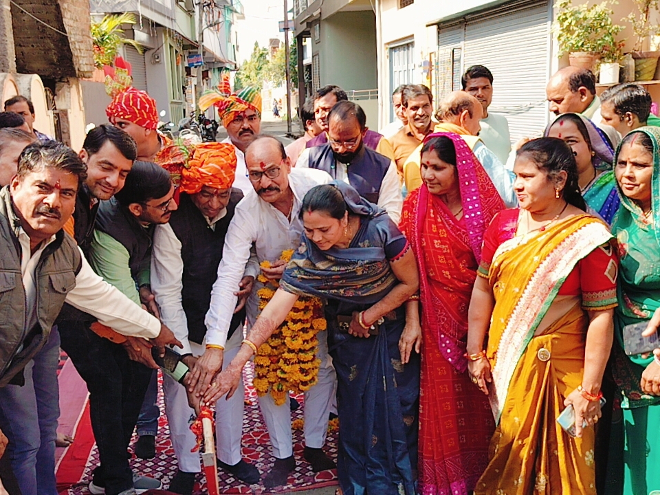 CC Road will be built at 3 places in Mayur Colony, it will be ...