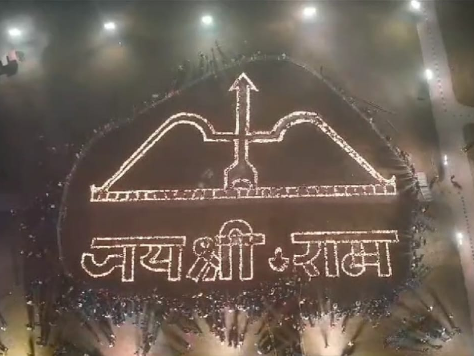 Ram devotees wrote 'Jai Shri Ram' with lamps.