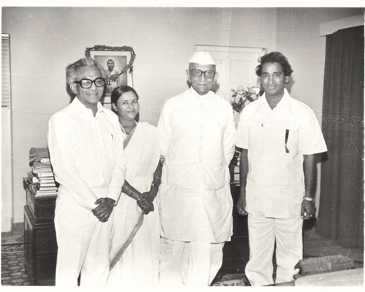 CMS Founder Jagdish Gandhi Death News | Lucknow Medanta Hospital | CMS ...