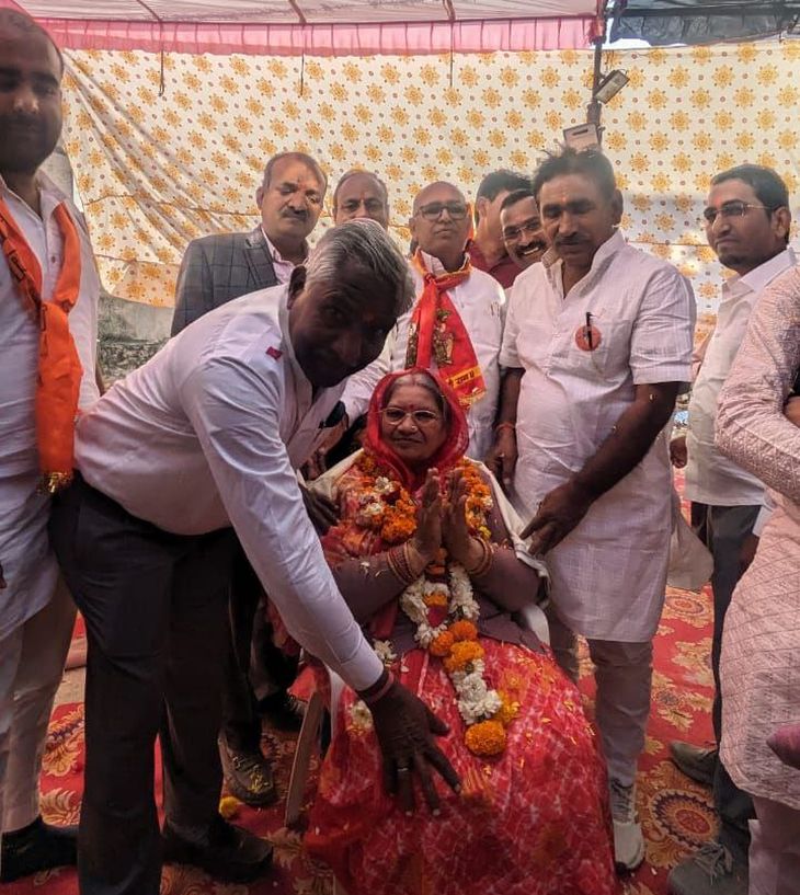 Rajasthan's Pali celebrated with Ram, saffron flag hoisted in every house | रोशनी से जगमग हुआ ...