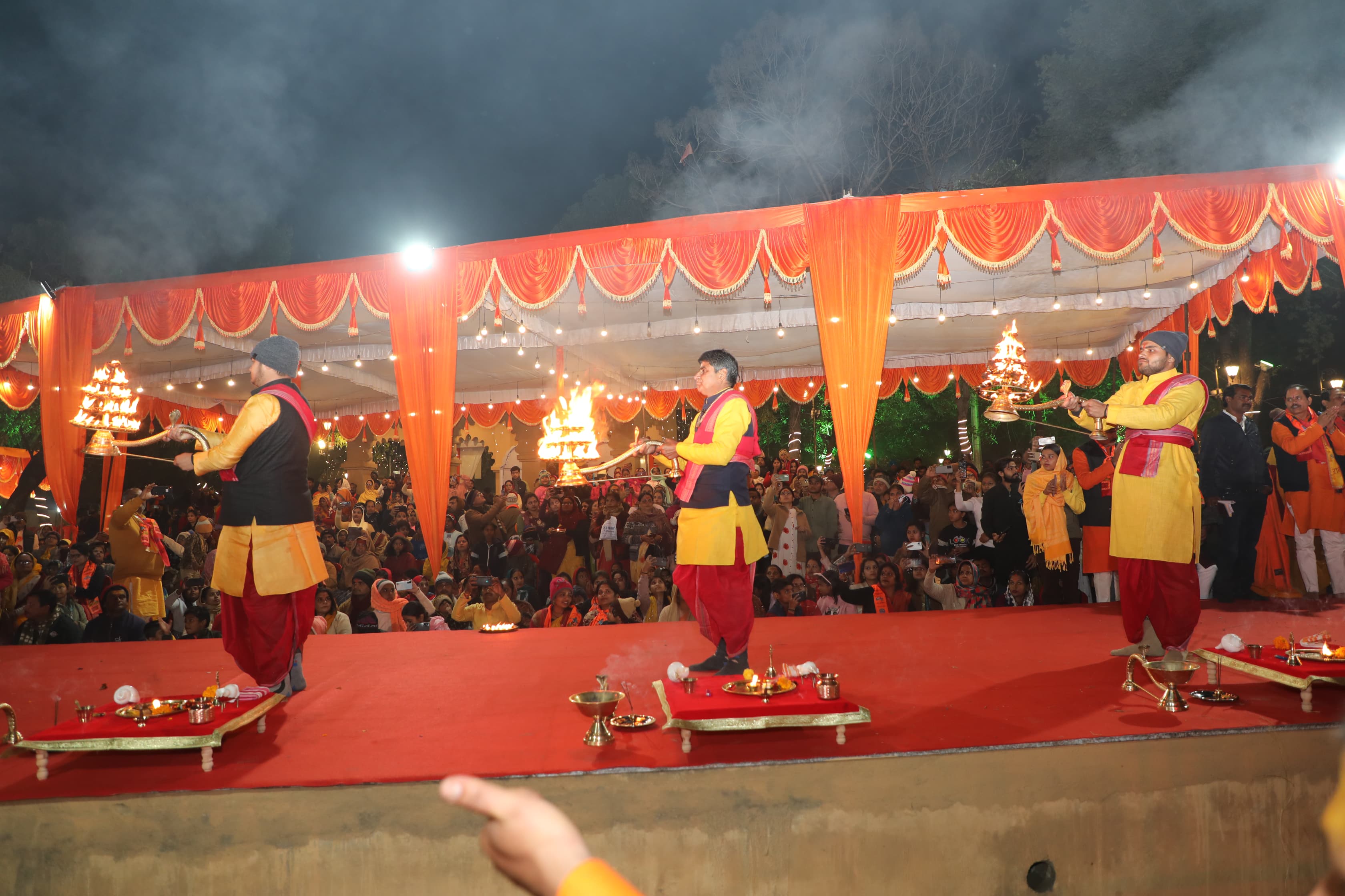 Aarti of Bihar river in Rewa | रीवा में सरयू की तर्ज पर बीहर की आरती ...