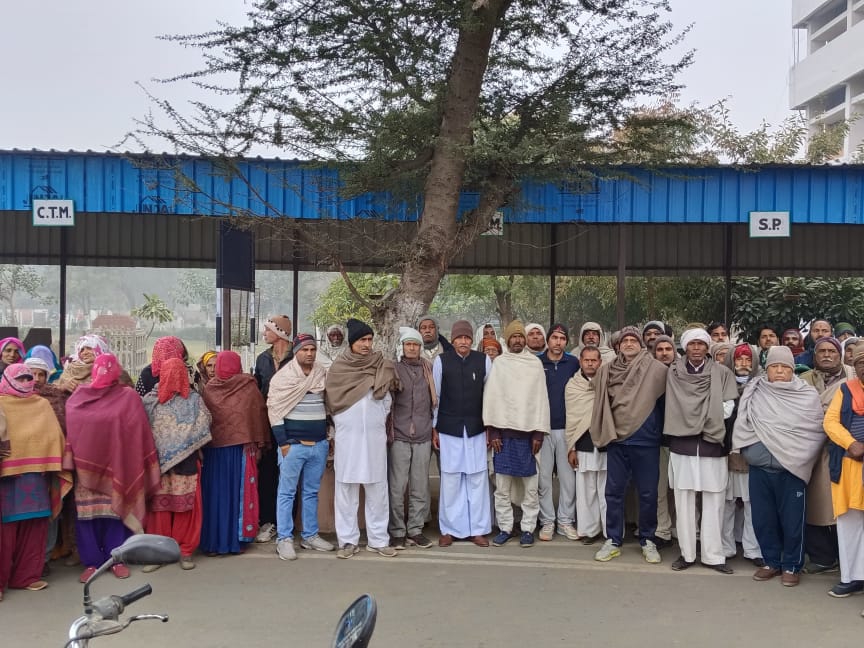 Narnaul Thakur ji temple land dispute, villagers DC office. | नारनौल ...