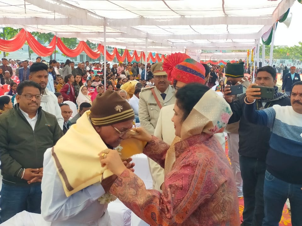 Minister of State for Backward Class Welfare, Krishna Gaur hoisted the ...