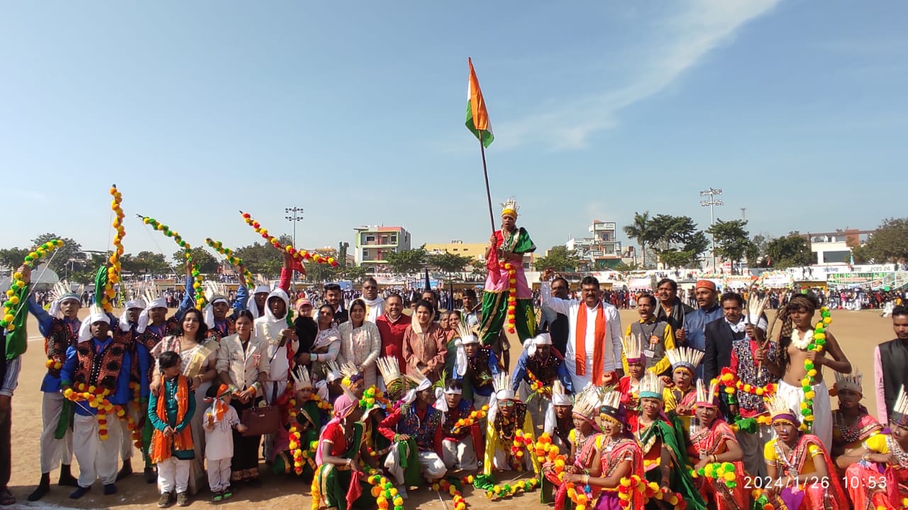 Minister of State for Backward Class Welfare, Krishna Gaur hoisted the ...