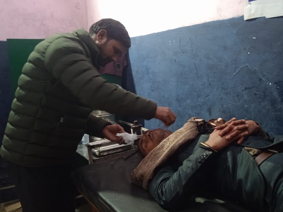 Speeding vehicle hits bike in Rae Bareli | रायबरेली में तेज रफ्तार वाहन ने बाइक को मारी टक्कर ...