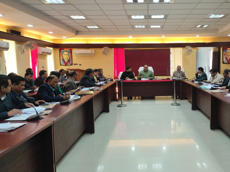 DM reviewed development works in Amethi | अमेठी में डीएम ने की विकास ...