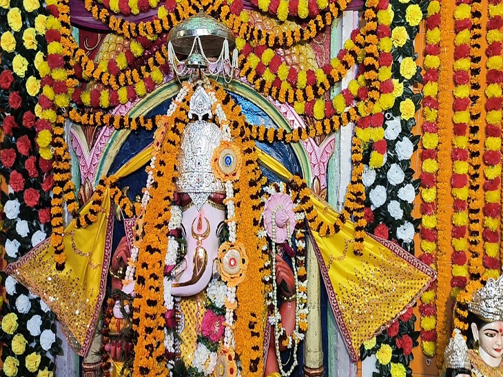 Ganesh Jayanti celebrated in Bada Ganesh temple of Azamgarh