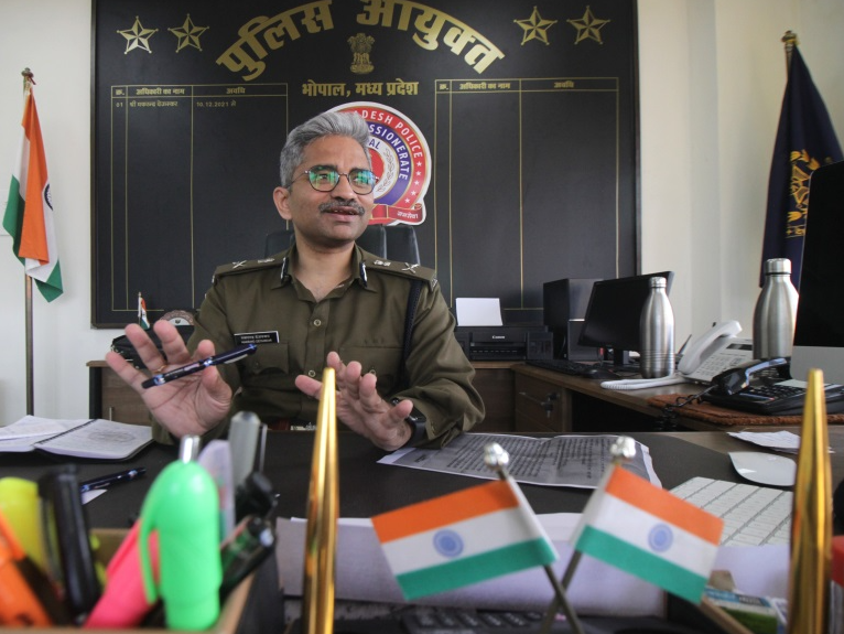 Indore Police Commissioner on deputation | इंदौर पुलिस कमिश्नर देउस्कर ...