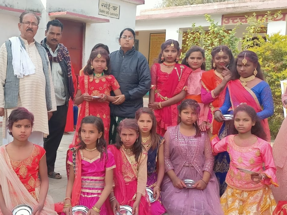 Annual day celebrated with great pomp in primary school | प्राथमिक ...