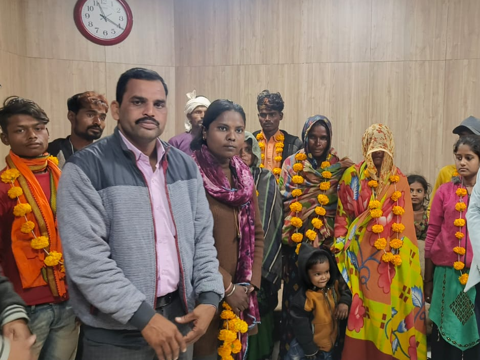 Bonded laborers freed in Parbhani, Maharashtra | महाराष्ट्र के परभणी में बंधक मजूदरों को मुक्त ...