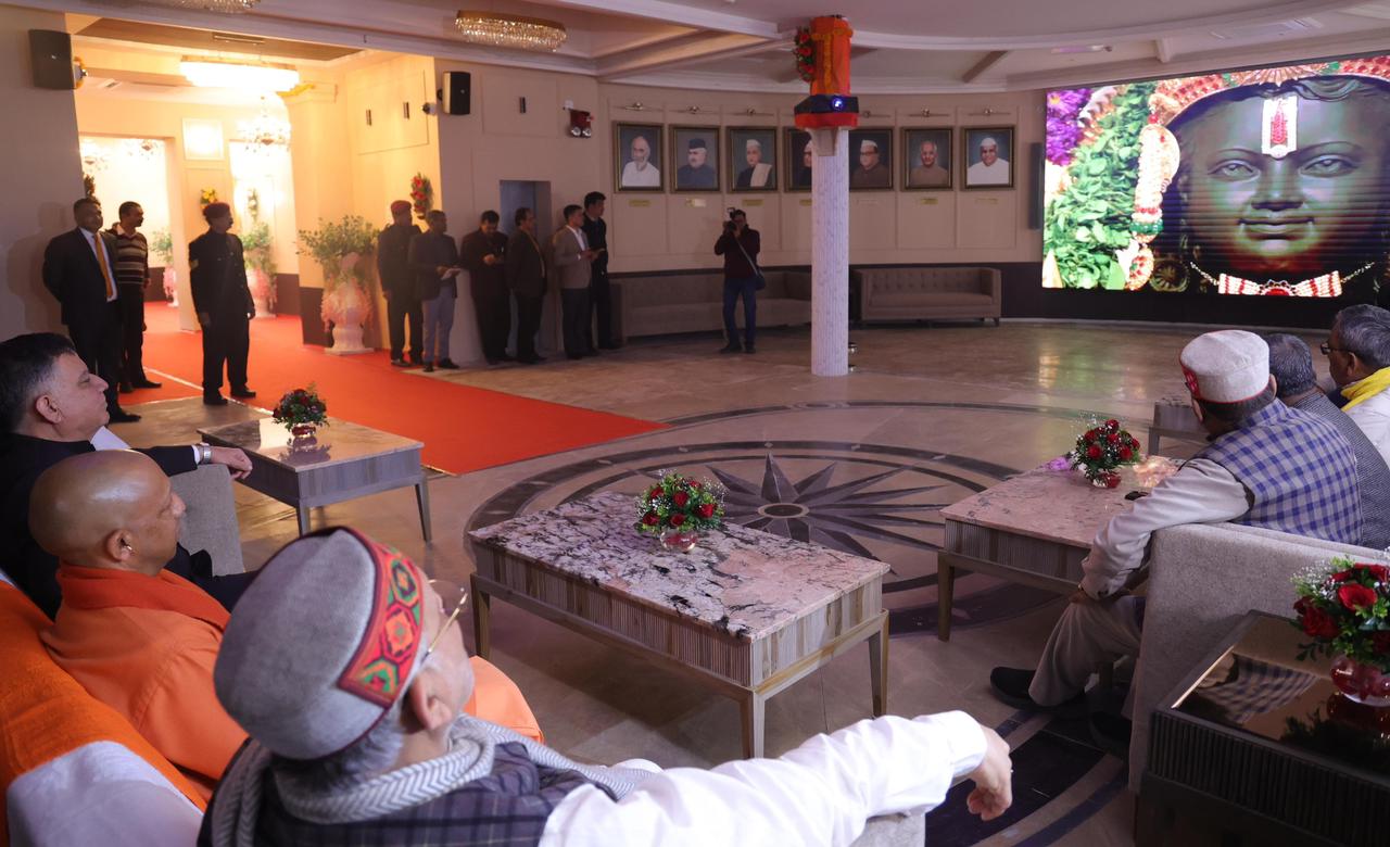 CM inaugurates renovation work of Tandon Hall | CM ने टंडन हॉल के ...