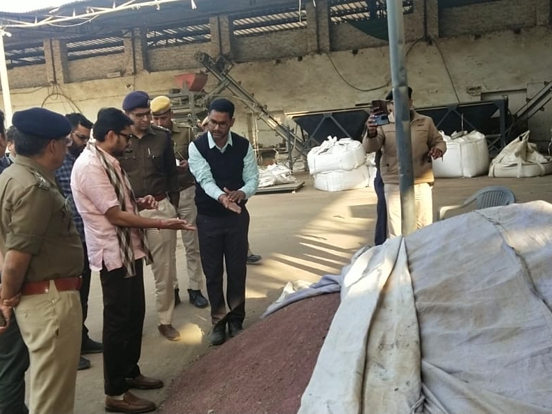 15 tons of pure garnet and 20 tons of mixed garnet and 2 separator ...