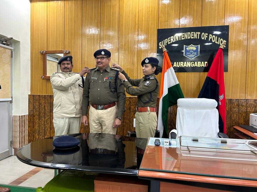 Basantpur's Chittaranjan Thakur becomes DSP, SP wears badge in piping ...