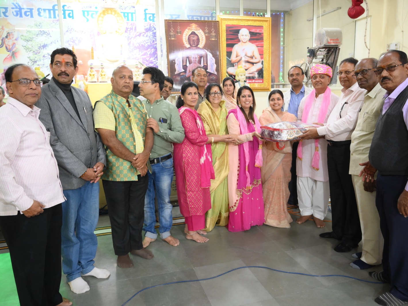 Honoring the main characters of Parshvanath Mahaarchana ritual in ...
