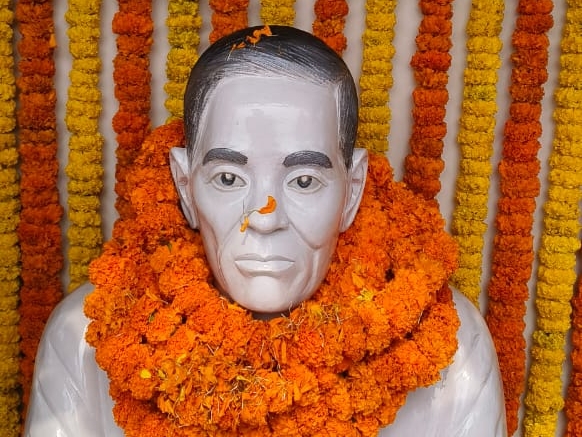 Freedom fighter statue unveiled in Dumraon | स्वतंत्रता सेनानी की ...