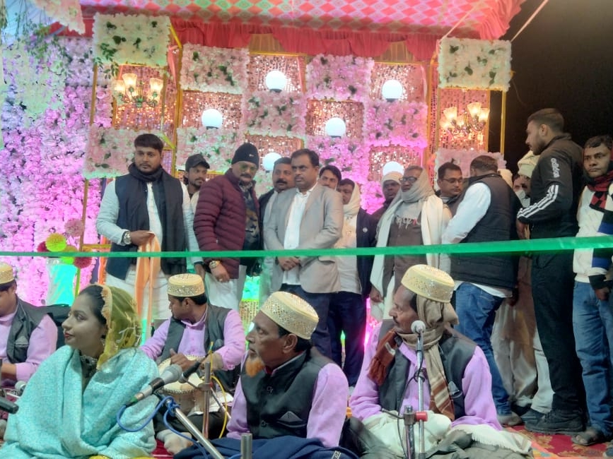 BSP State Prabhari reached the Urs of Sharimpur Mazaar in Buxar ...