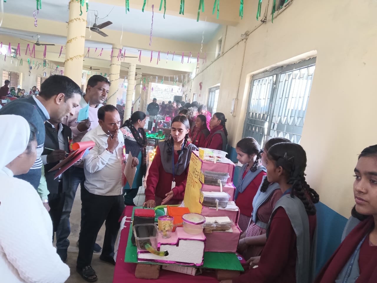 Science exhibition organized in the school, students set up a stall of ...