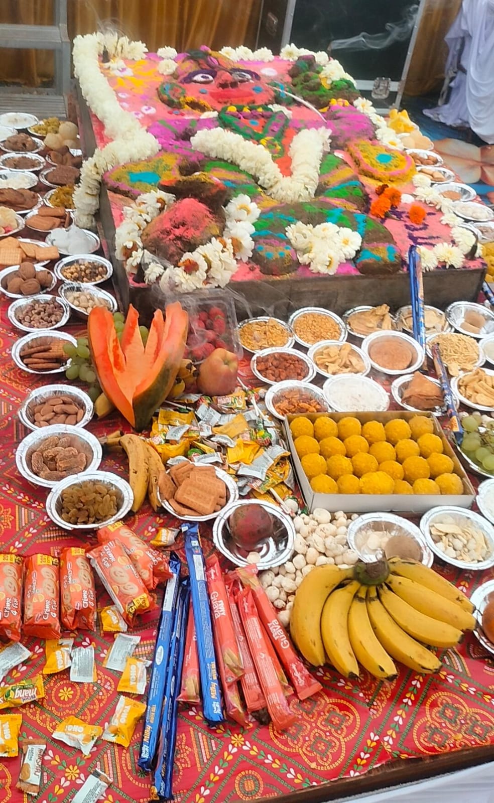 Decorated the tableau of Govardhan in Bhagwat Katha, worshiped and ...