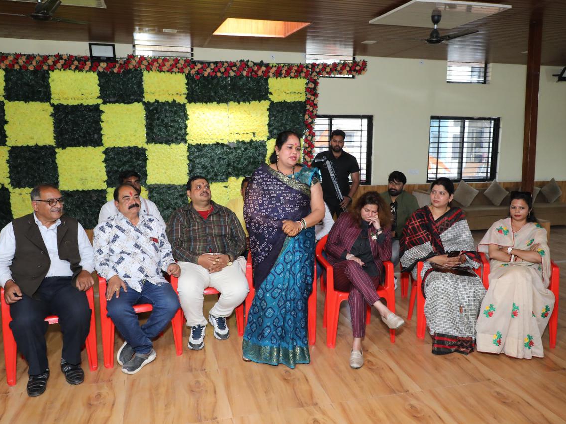 Kshatriya Maratha Navnirman Sena made outline in Indore | इंदौर में ...