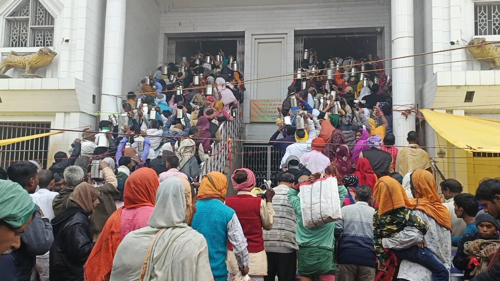 Crowd of cattle herders gathered at Baba Basavan Bhuiyan Sthan temple ...