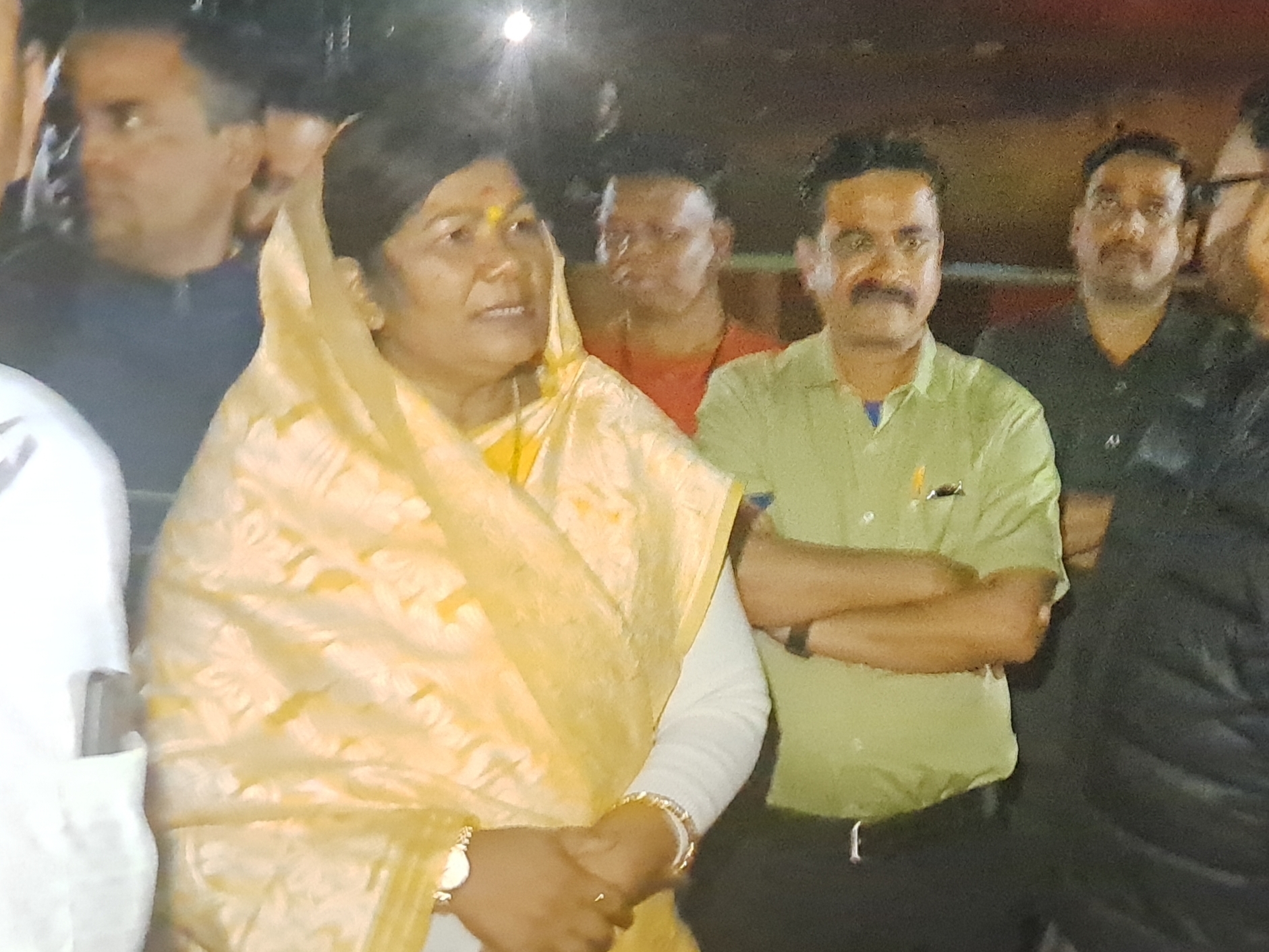 Minister Sampatia Uike inspected Rapta Ghat | मंत्री संपतिया उइके ने ...