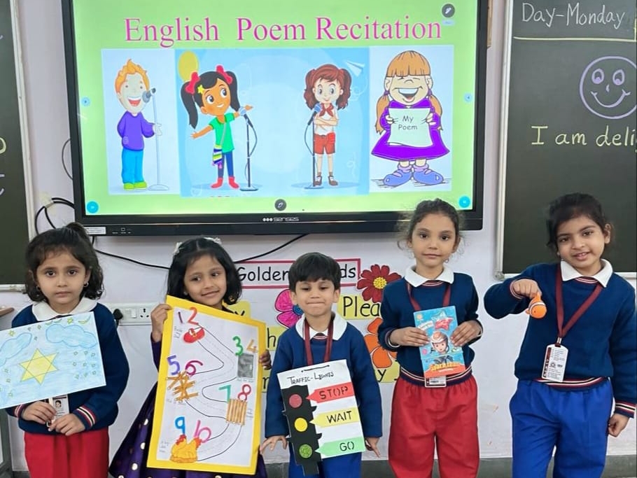 Poetry recitation organized for students | स्टूडेंट्स के लिए कविता पाठ ...