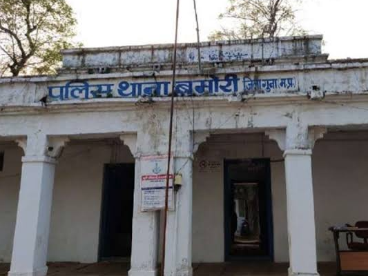 SDO of Forest Department molested female constable