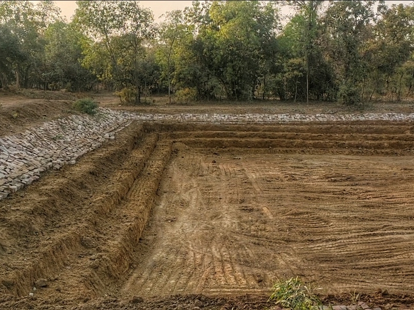 Ranger said - Wildlife can drink water by jumping the wire, Balod's ...