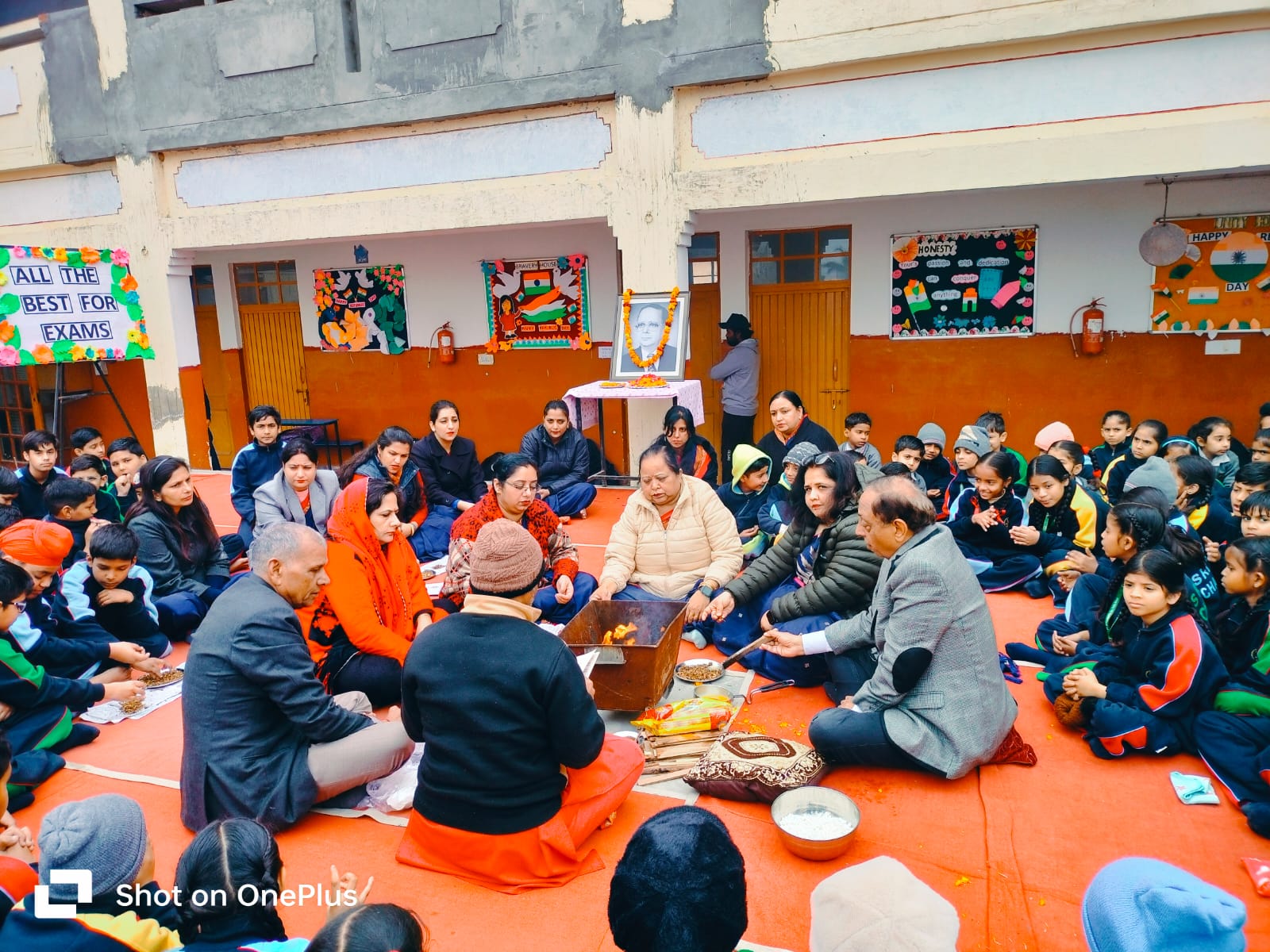 Havan performed on the foundation day of SR Dayanand School | एसआर ...