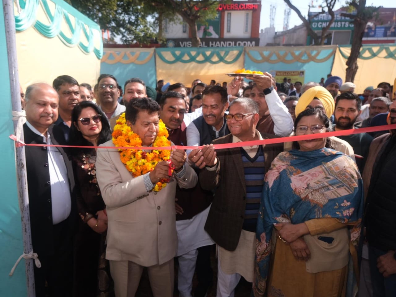 Panchkula Adarsh Market 132 shopkeepers got permanent shops, MLA Gyan ...