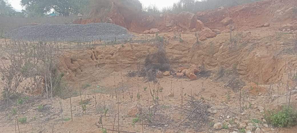 Pipeline laid in Arjuni, pits dug to make tank but work not completed ...