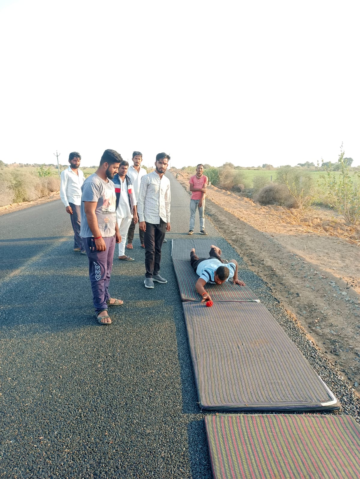 Narendra Singh started Dandavat Yatra for Bhadaria Rai Temple ...