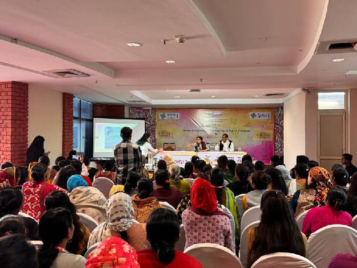 Didis filled with enthusiasm due to workshop at Saras Fair NIFT ...