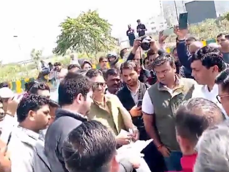 Farmers argue with authority team The team had gone to Sorkha village ...