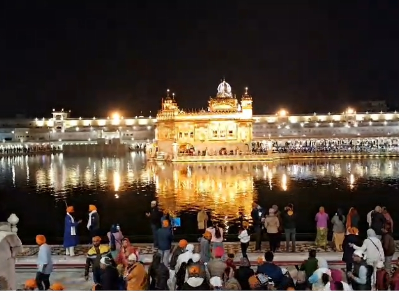 Golden Temple Visit Dev Kharoud and Japji Khaira | देव खरूद और जपुजी ...