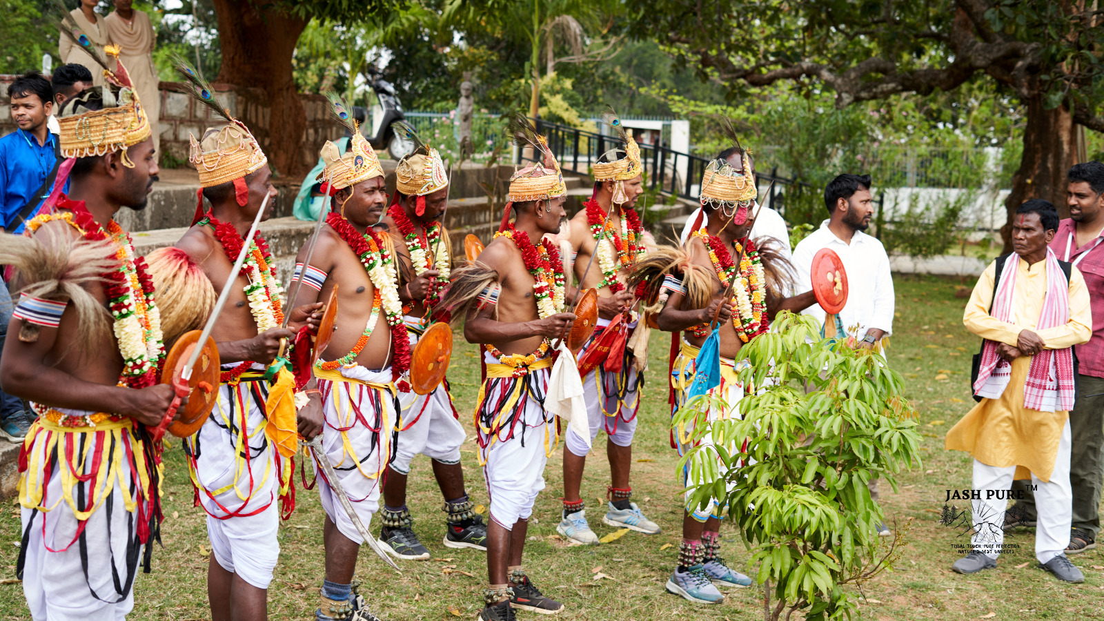 In the Ugam Utsav, people from India and abroad got to know the tribal ...