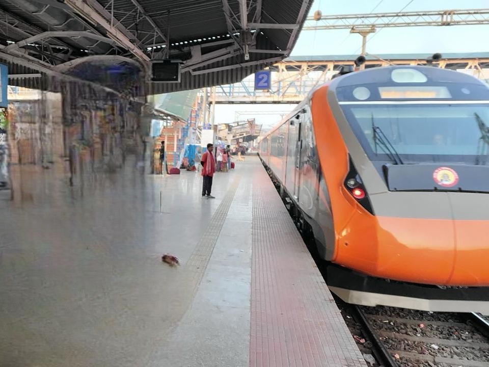 BJP-Congress' respective claims on NGP-Patna Vande Bharat train ...