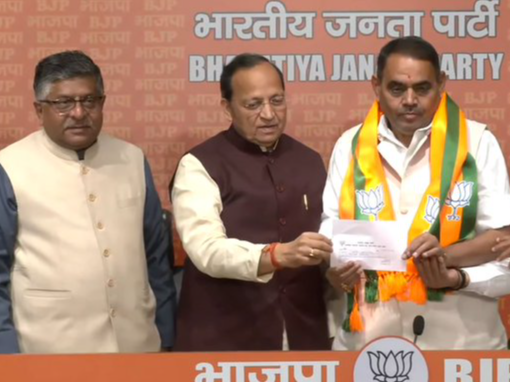 Varanasi former MP Rajesh Mishra joins BJP Big blow to Congress in ...