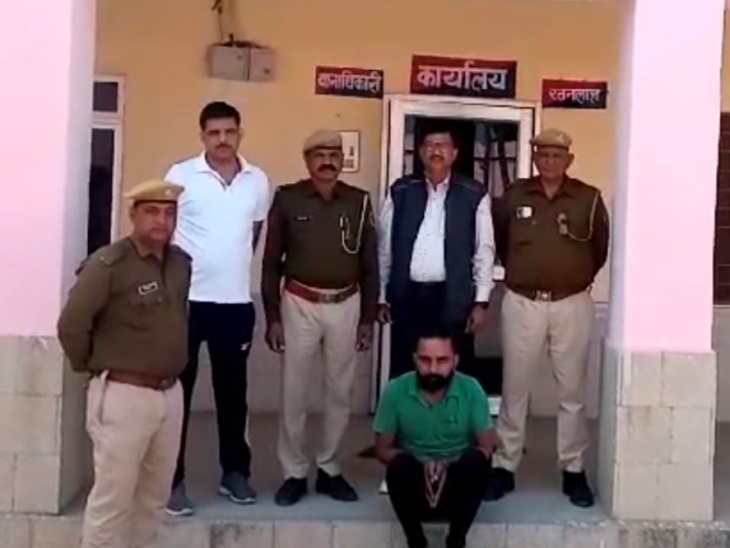 10 kg doda poppy powder recovered, smuggler recovered. Kept red ...