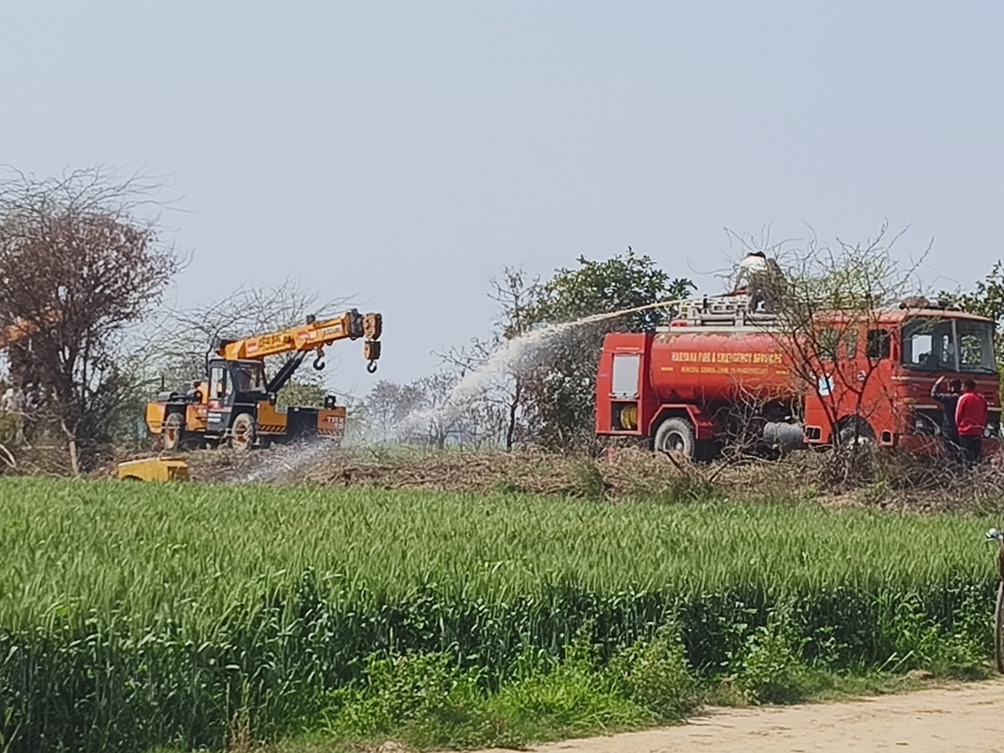 Hansi petrol tanker overturned spilling oil data refinery fire brigade ...