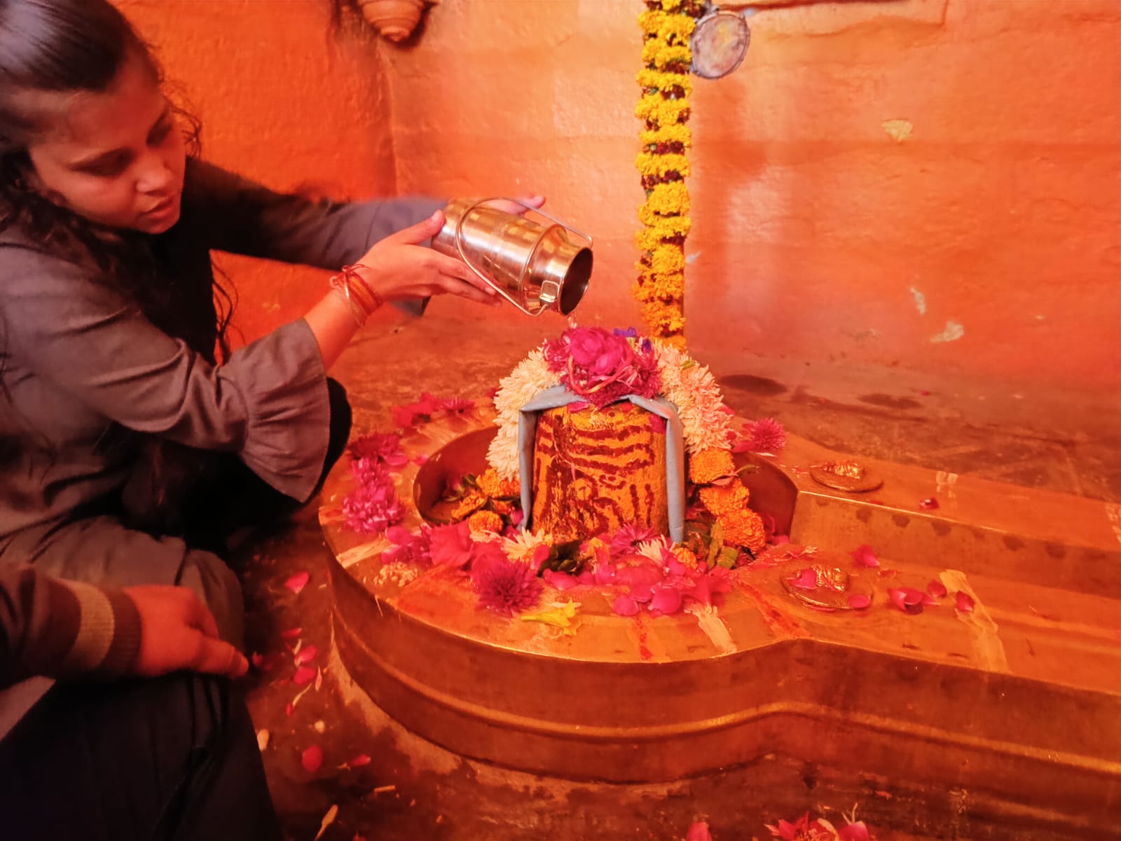 Bhole's procession taken out from Neelkanth temple | नीलकंठ मंदिरसे ...