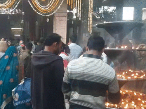 Crowd of devotees in Shiva temples from morning on Mahashiv night