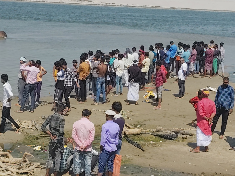 One person drowned in ganga river in khusrupur baikathpur ghat ...