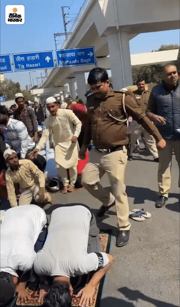 Delhi Makki Masjid Namaz Controversy; Sub-Inspector Manoj Kumar Tomar ...